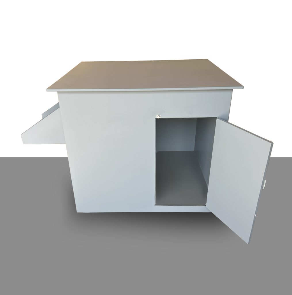 Indoor Dog House With Window AC – Mister Pet
