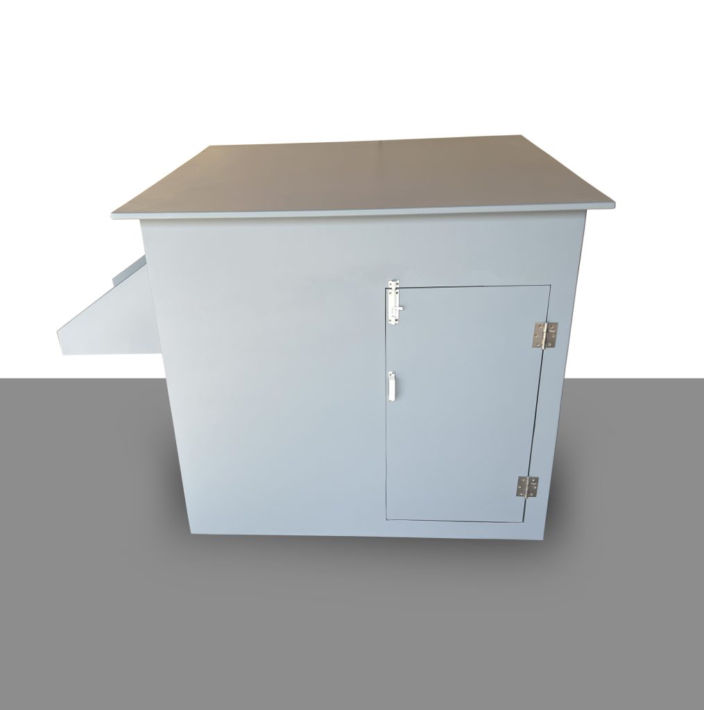 Indoor Dog House With Window AC – Mister Pet